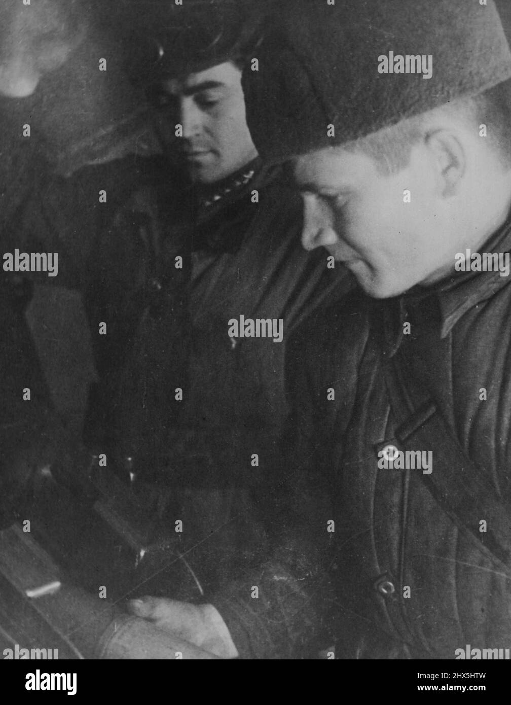 Sowjetischer Panzerzug -- Sergeant-Major Makurin, Revolverkommandant ...