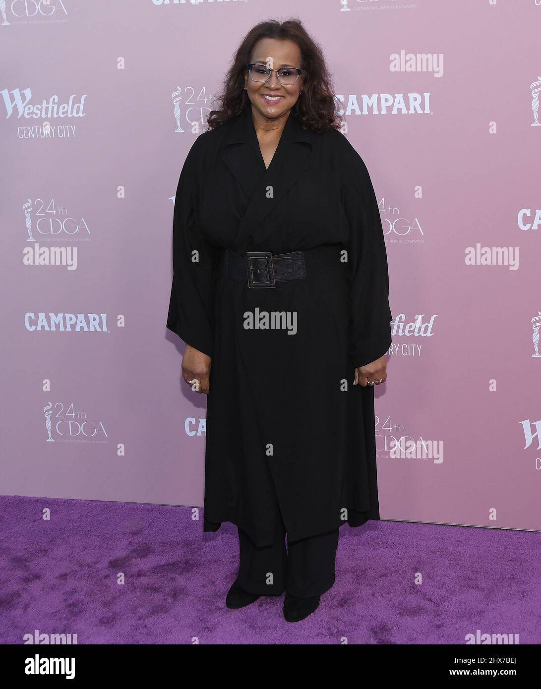 Sharen Davis kommt bei den CDGA (Costume Designers Guild Awards 24.) an ...