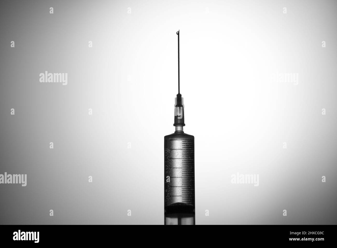 Medizinische spritzen aus kunststoff Schwarzweiß-Stockfotos und -bilder ...