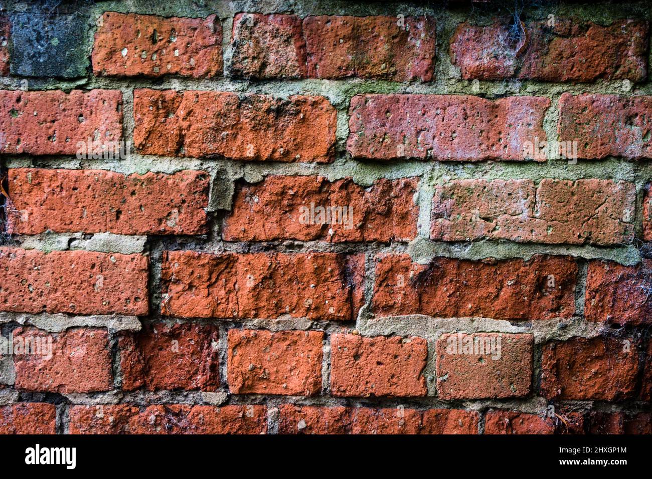 Ziegelsteinmauer rot -Fotos und -Bildmaterial in hoher Auflösung – Alamy