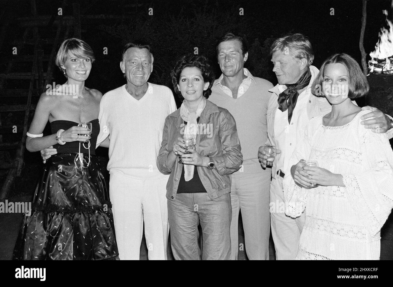 Roger Moores 50.-Geburtstagsparty im Busch bei Tshipise, Südafrika ...