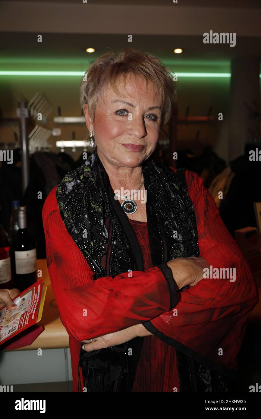 Heidi Weigelt bei der Premiere: ALLES BESTE! 25 Jahre Comödie im ...