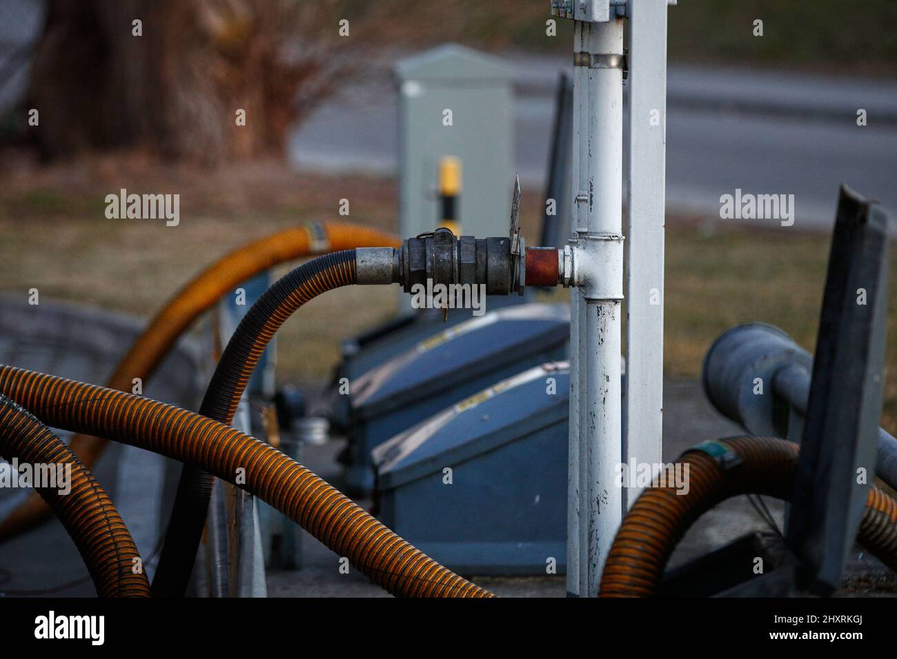 Shell tankstelle 2022 -Fotos und -Bildmaterial in hoher Auflösung – Alamy