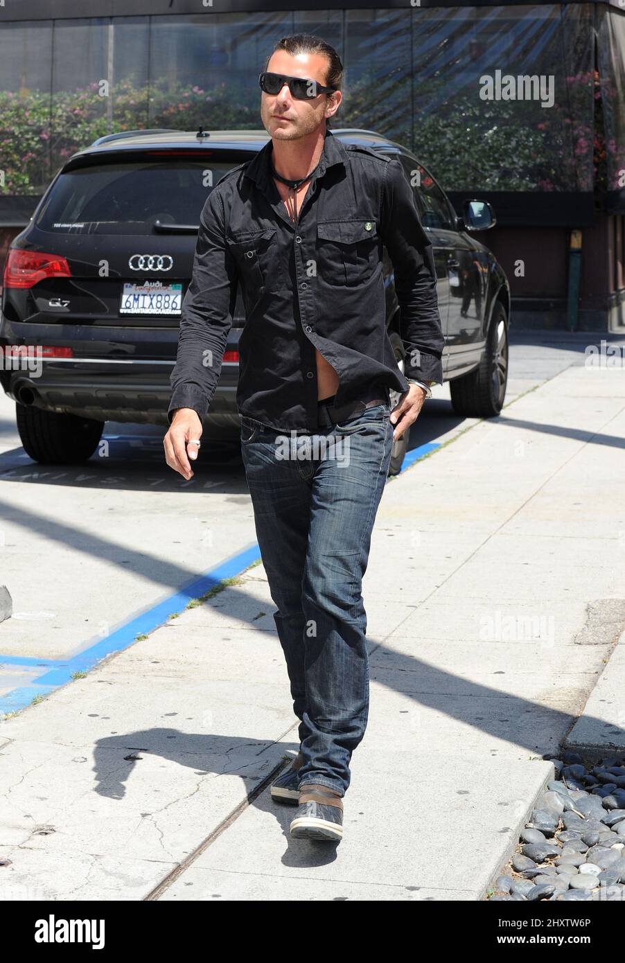 Gavin rossdale macht besorgungen in der stadt -Fotos und -Bildmaterial ...