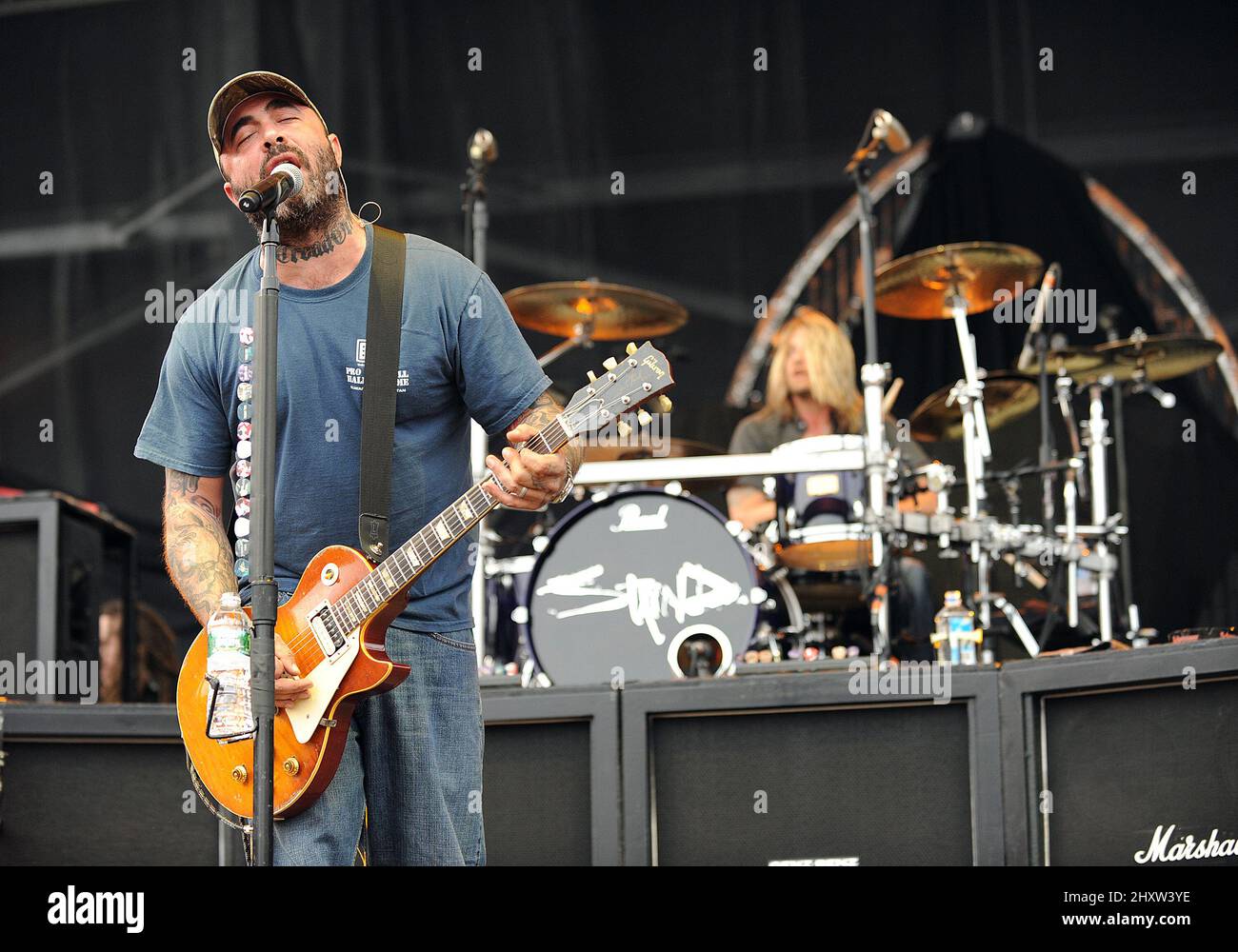 Aaron lewis singer rock band -Fotos und -Bildmaterial in hoher ...