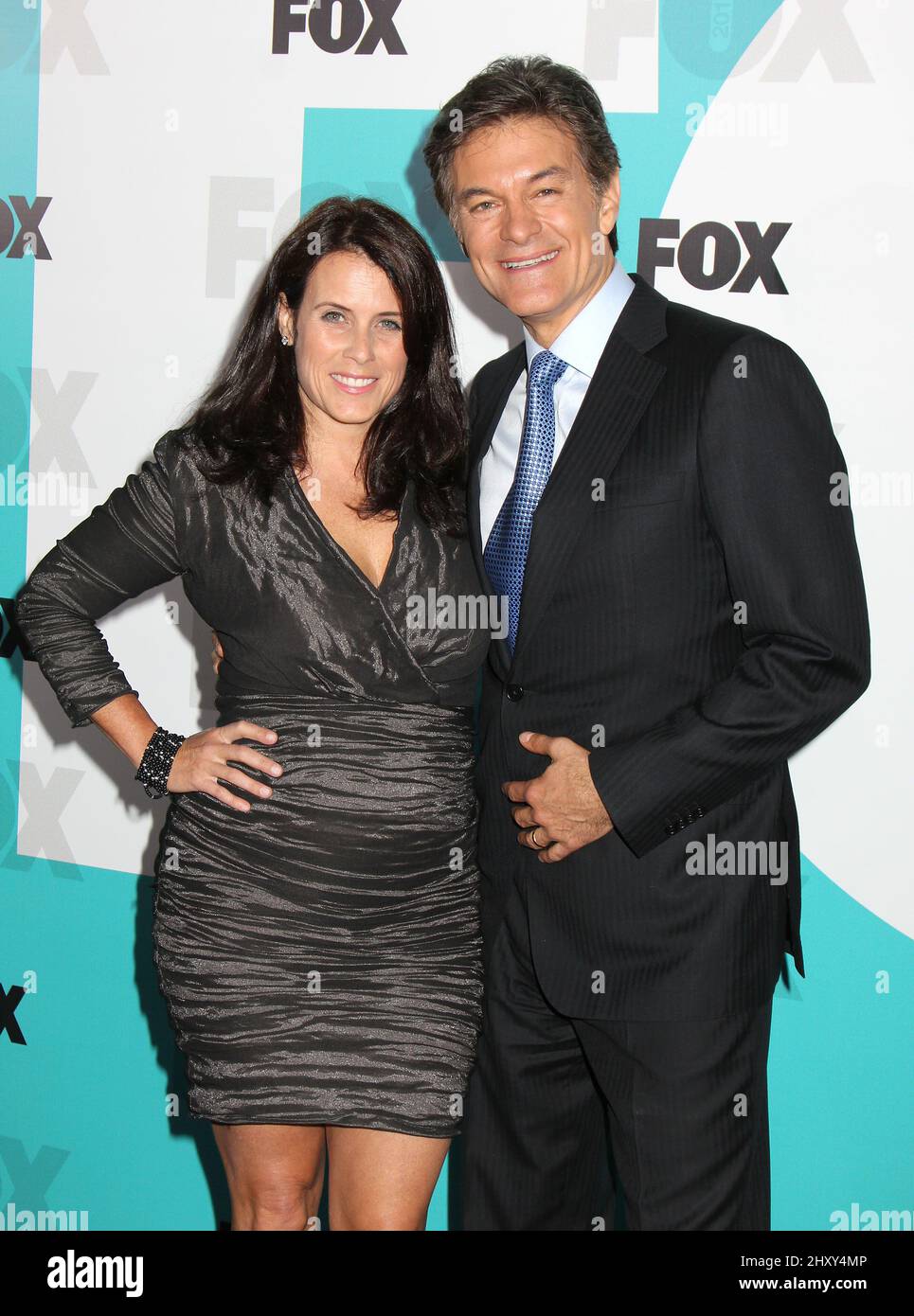 Dr. Mehmet Oz und Frau Lisa Oz nehmen an der FOX 2012-Vorpredigt in ...