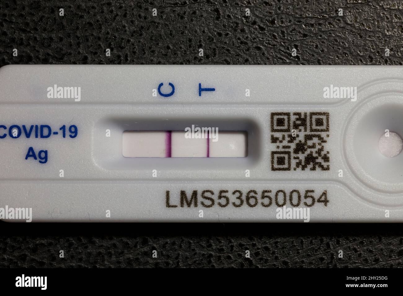 Positiver Covid 19 Lateral Flow Test / Rapid lateral Flow Antigen ... Positiver Covid 19 Lateral Flow Test / Rapid lateral Flow Antigen ...