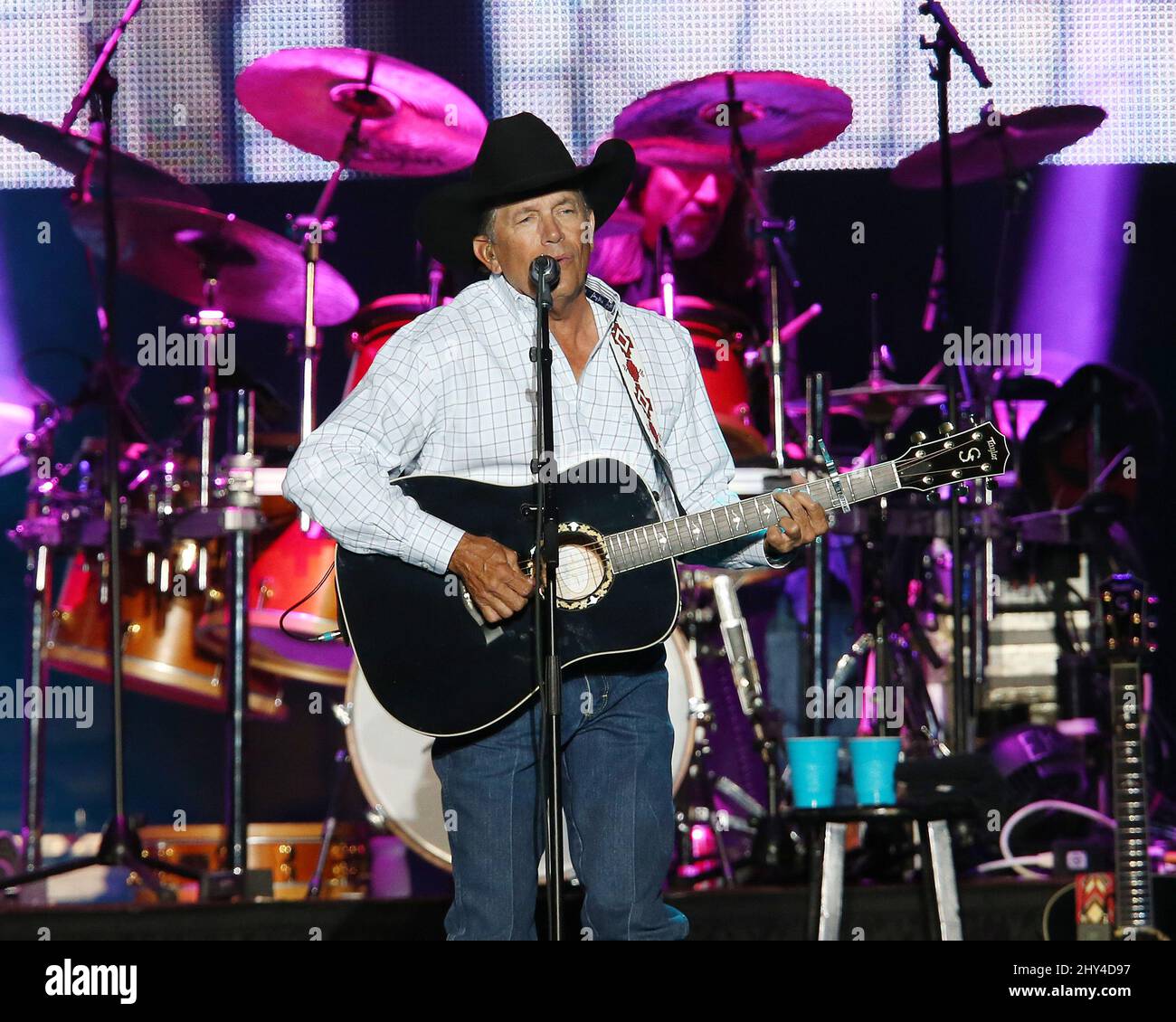 George Strait tritt beim jährlichen Bayou Country Superfest 5. im LSU ...