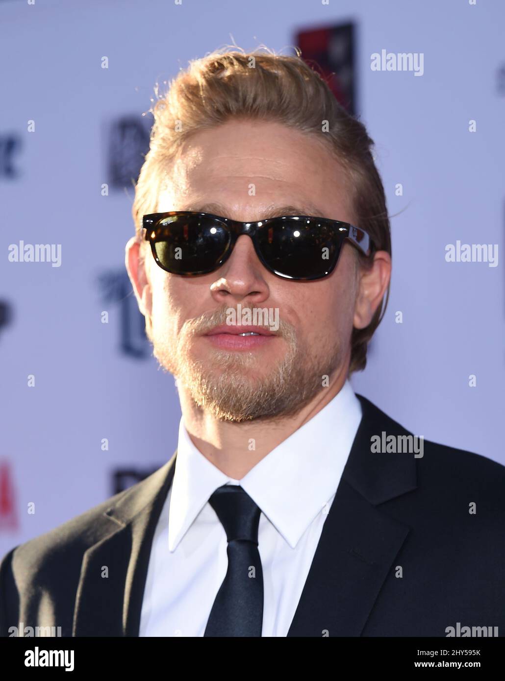 Charlie Hunnam nahm an der Premiere von FX's Sons of Anarchy im TCL Chinese Theatre in Los ...