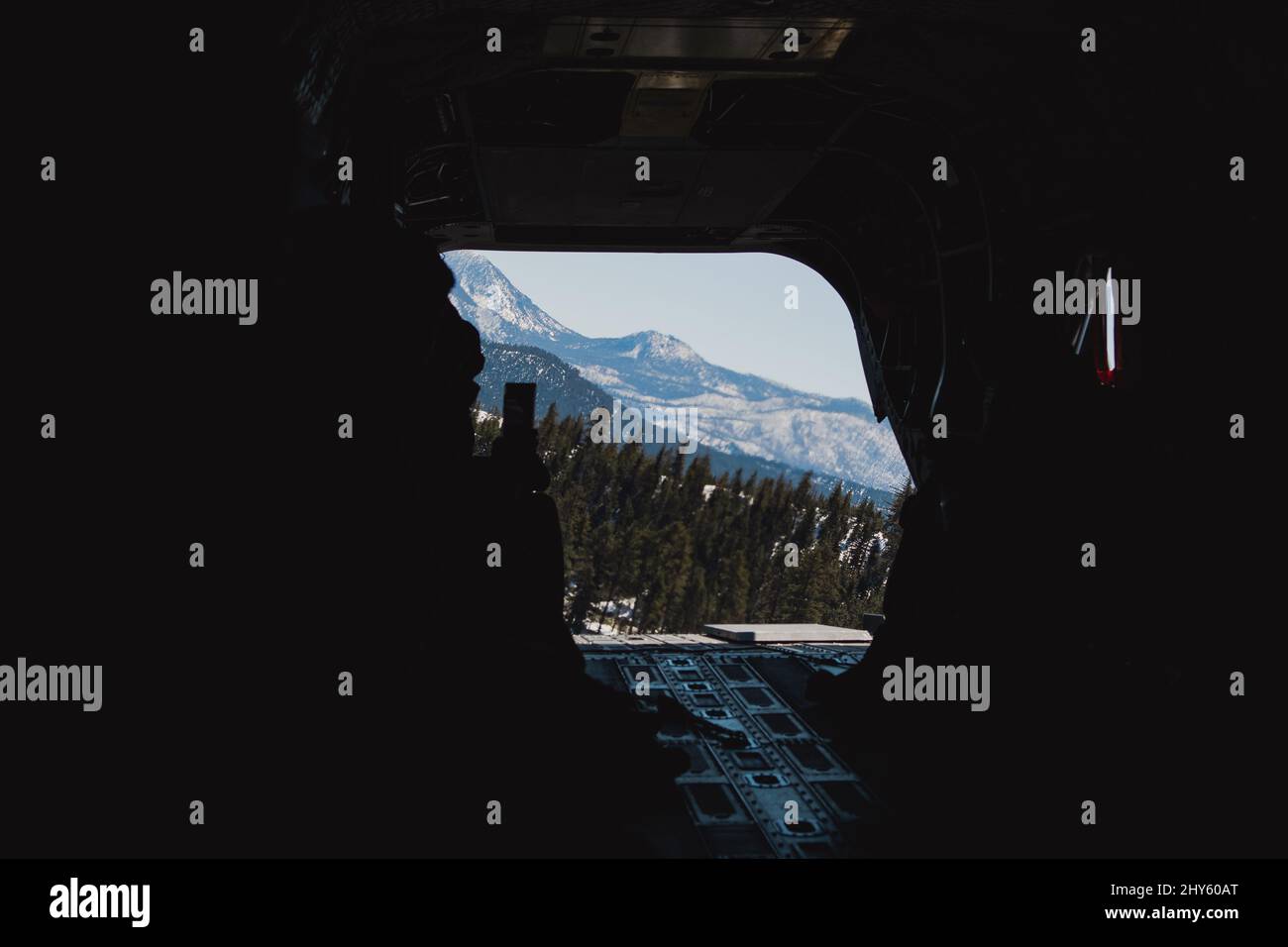 Die Flieger des 152. Airlift Wing, Nevada Air Nation Guard, fahren mit ...