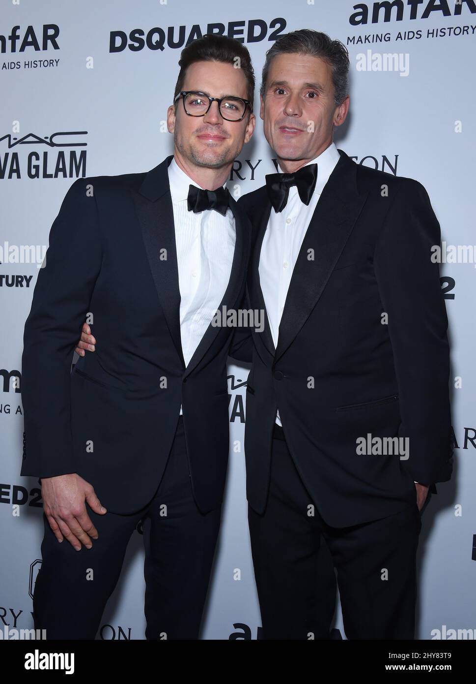 Matt bomer and simon halls -Fotos und -Bildmaterial in hoher Auflösung ...
