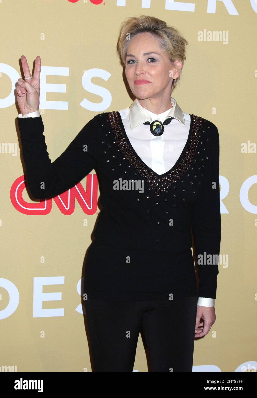 Sharon stone cnn heroes -Fotos und -Bildmaterial in hoher Auflösung – Alamy