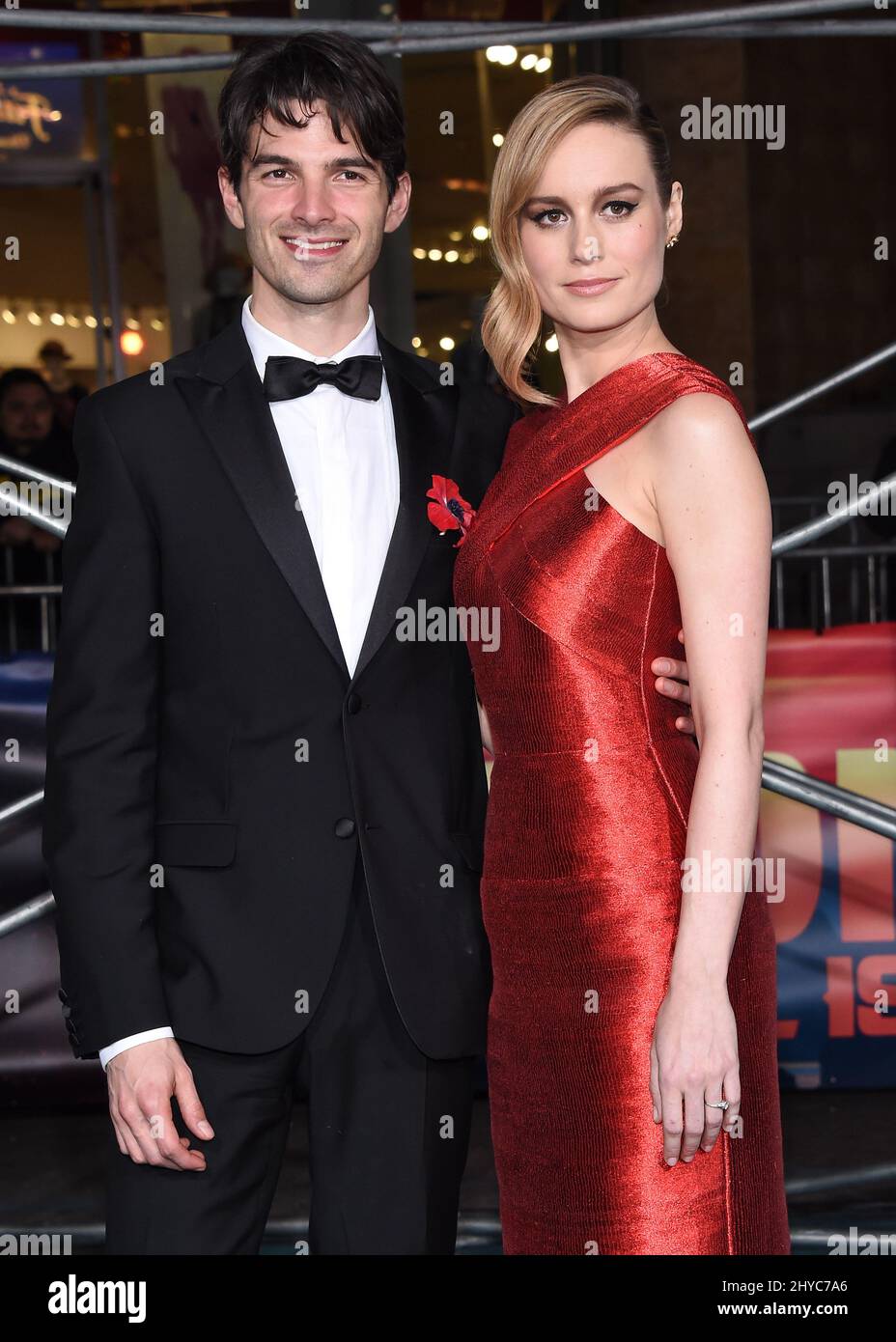 Brie Larson und Alex Greenwald bei Warner bros. Bilder und legendäre ...