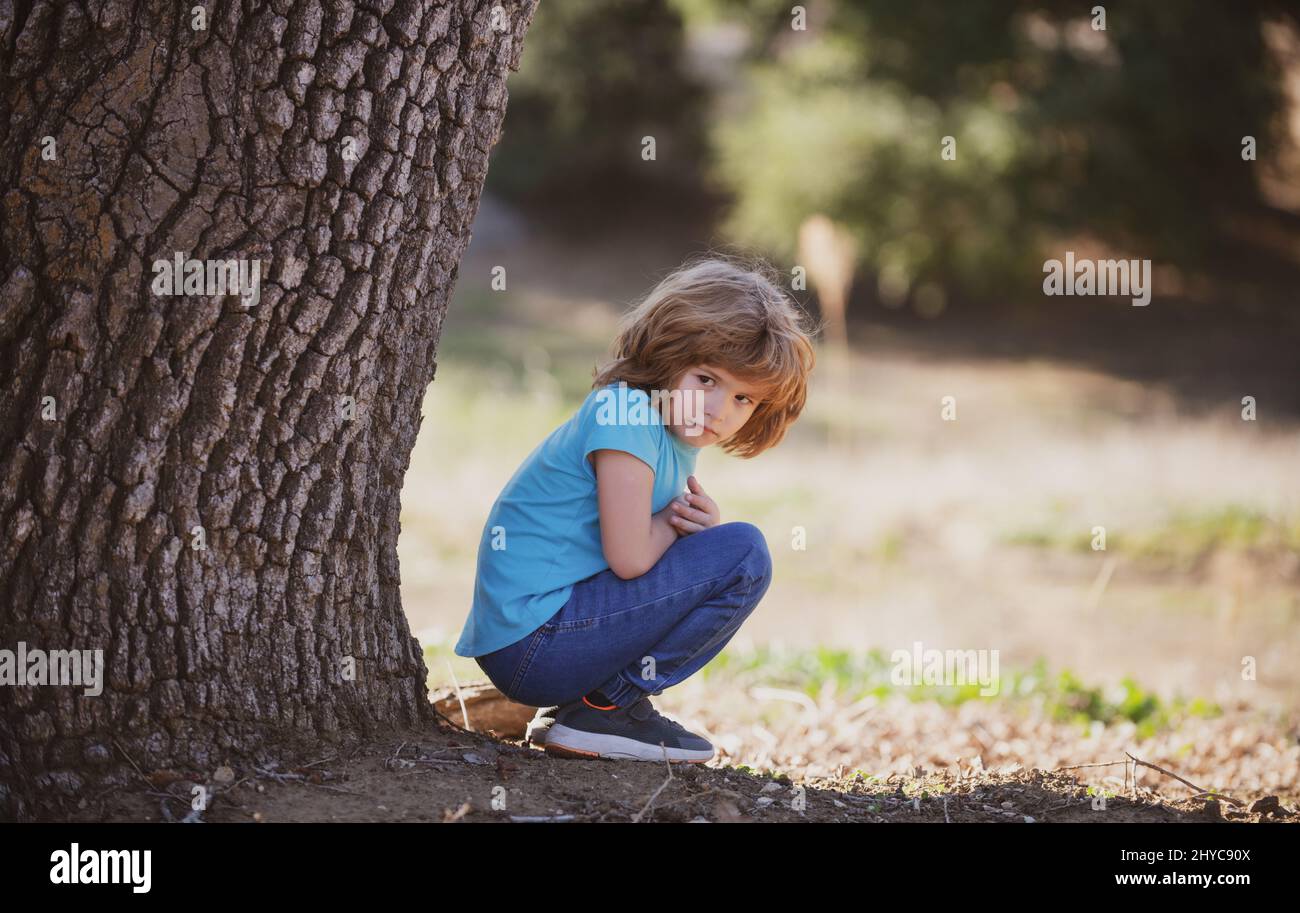 Einsamkeit Kind im Freien. Kinder negative Emotionen ...