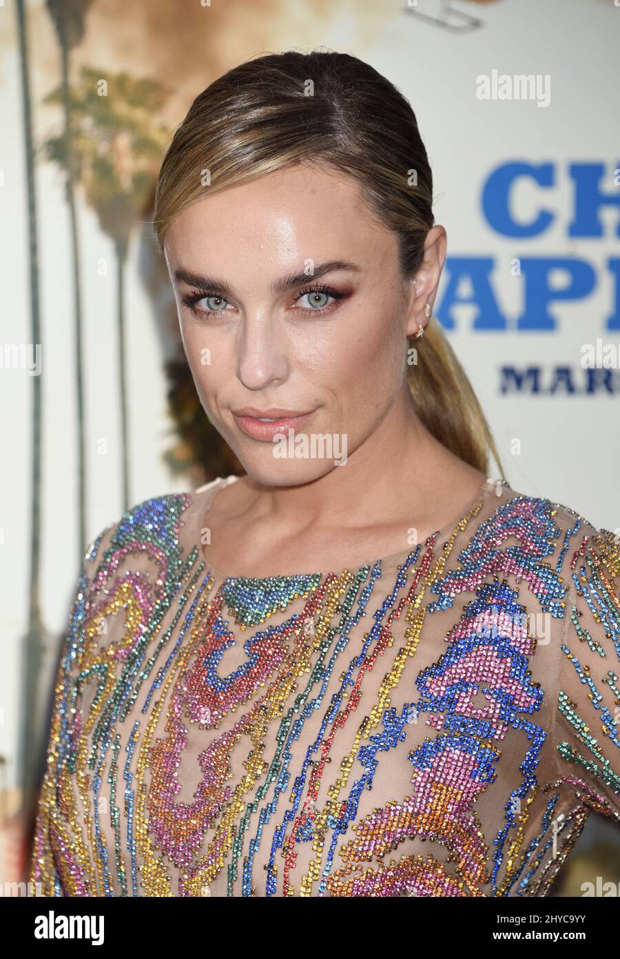 Jessica McNamee bei der „Chips“-Premiere im TCL Chinese Theatre ...