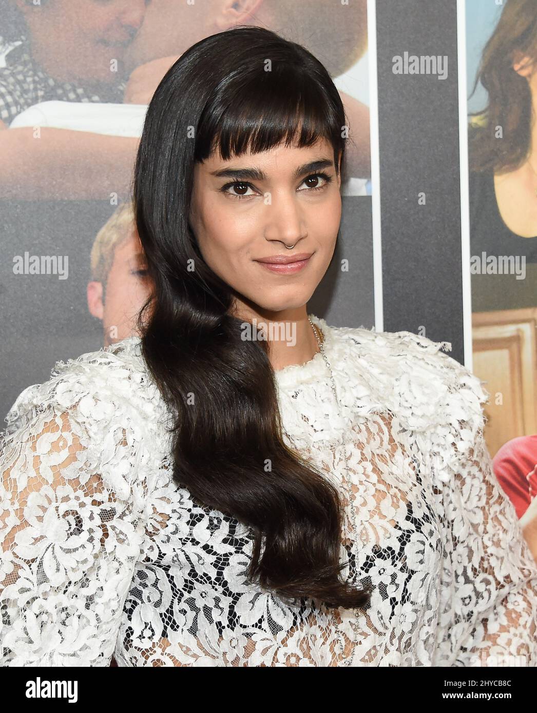 Sofia Boutella kommt zu den Focus Features und feiert 15 Jahre und Eine ...