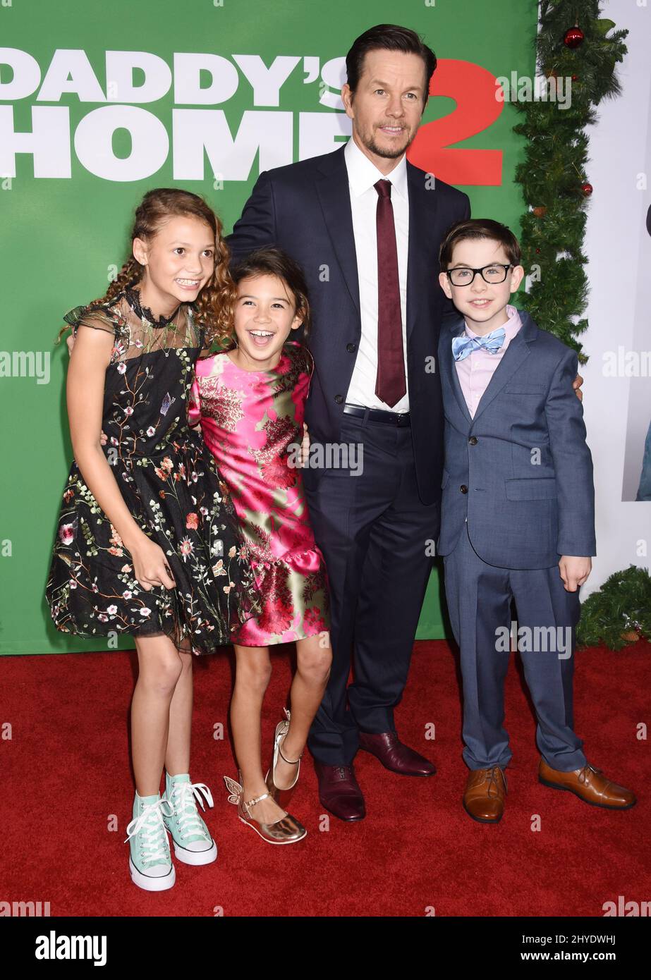 Mark Wahlberg, Didi Costine, Scarlett Estevez und Owen Vaccaro bei der ...
