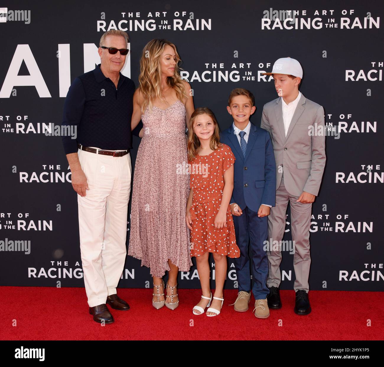 Kevin Costner, Christine Costner, Grace Costner, Hayes Costner und ...