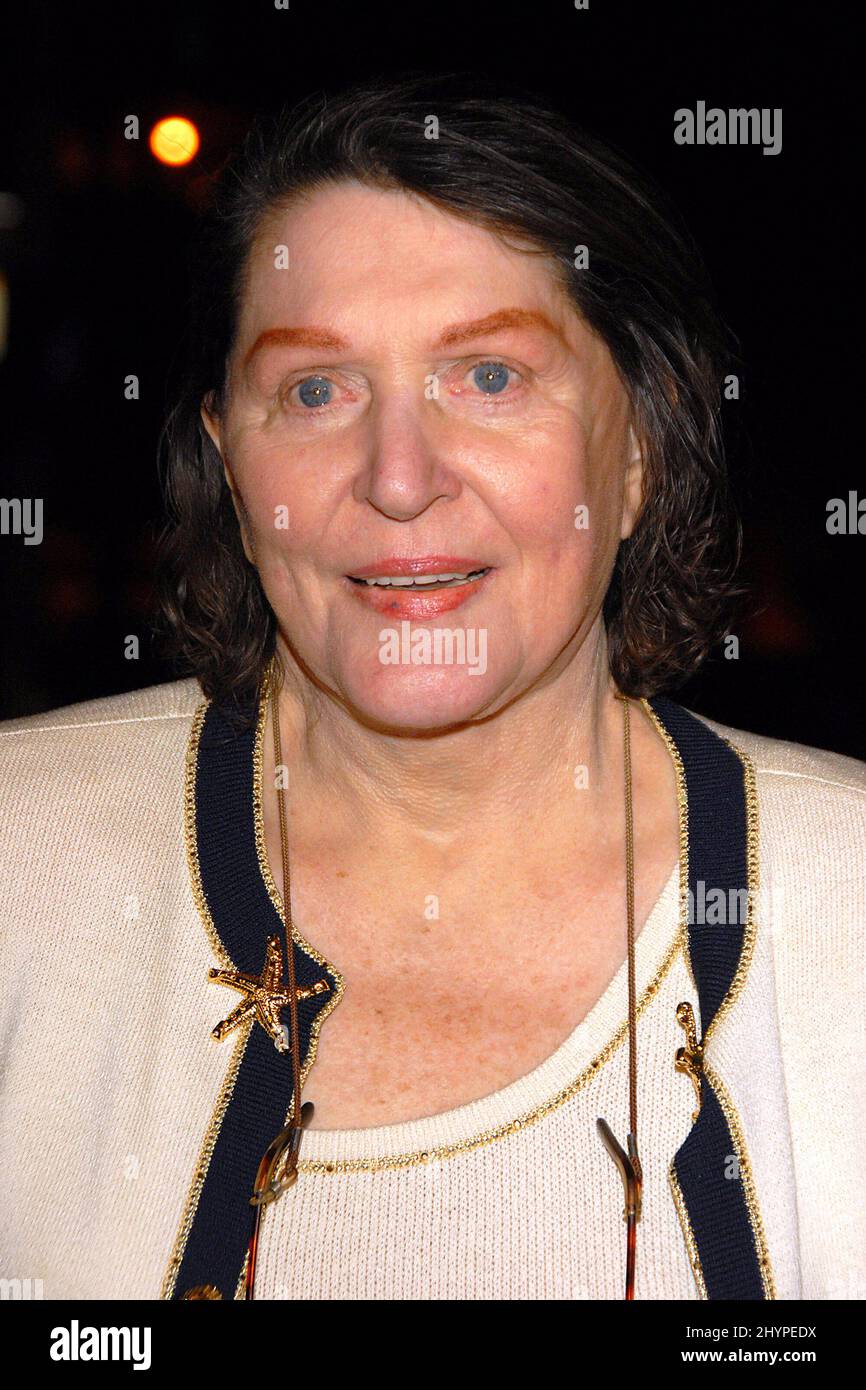 Majel barret roddenberry -Fotos und -Bildmaterial in hoher Auflösung ...