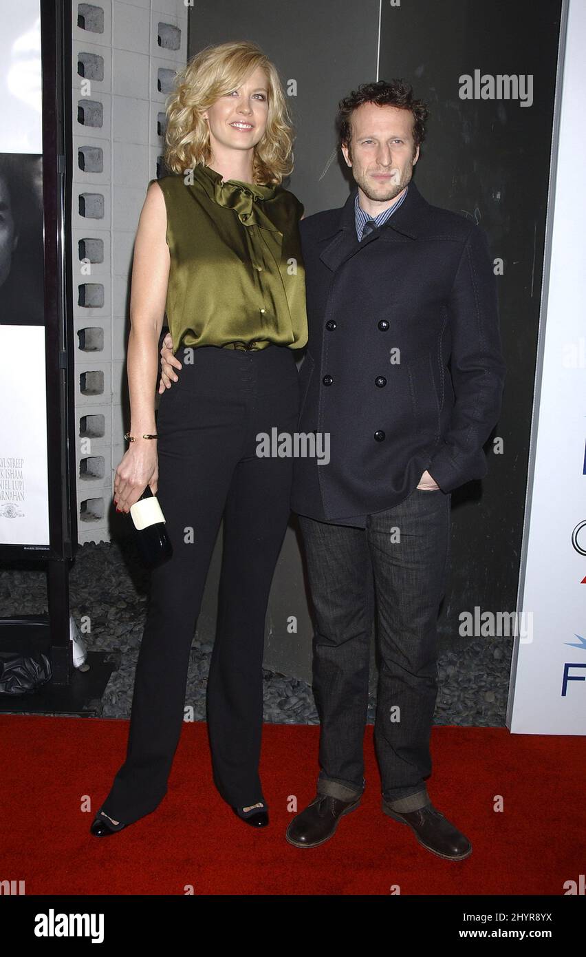 Jenna elfman bodhi elfman -Fotos und -Bildmaterial in hoher Auflösung ...