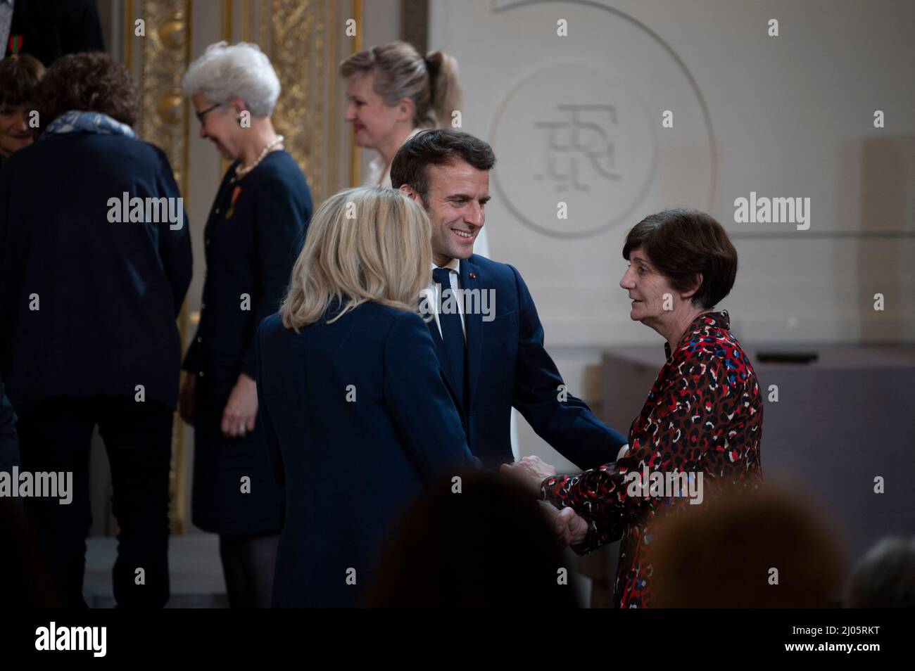 Der französische Präsident Emmanuel Macron und Brigitte Macron bei der ...