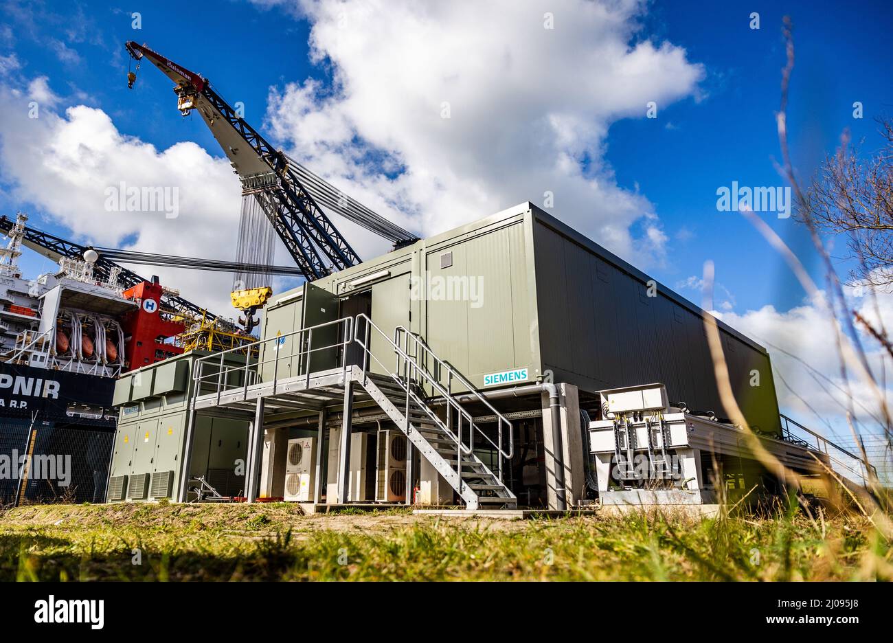 ROTTERDAM - Een walstroominstallatie met een vermogen van 20 Megawatt ...