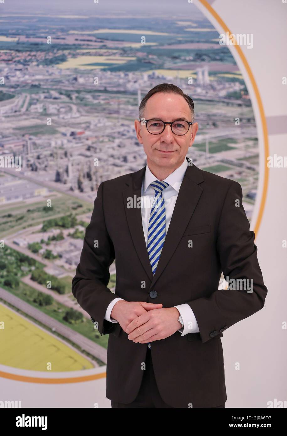 17. März 2022, Sachsen-Anhalt, Leuna: Christof Günther ...