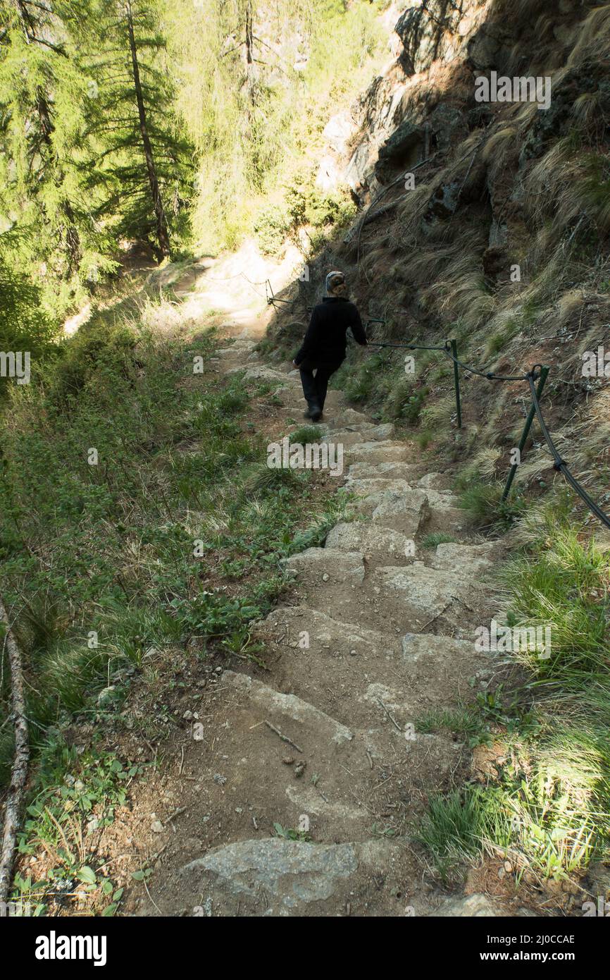 1000 steps -Fotos und -Bildmaterial in hoher Auflösung – Alamy