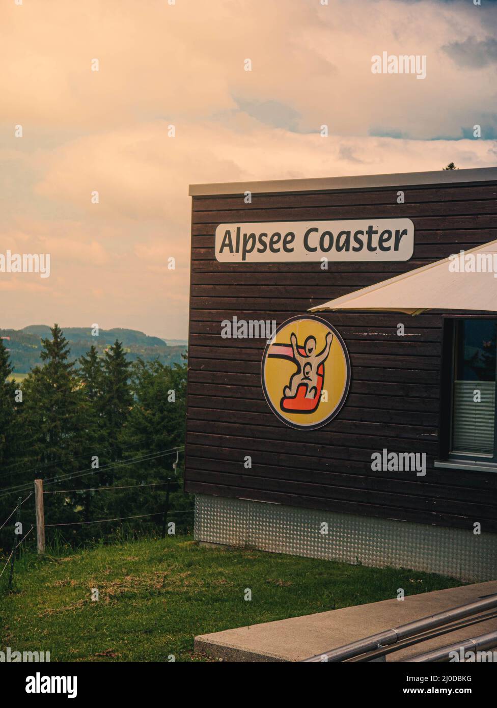 Startpunkt des Alpsee Coaster. Die Sommerrodelbahn der Alpsee Bergwelt ...