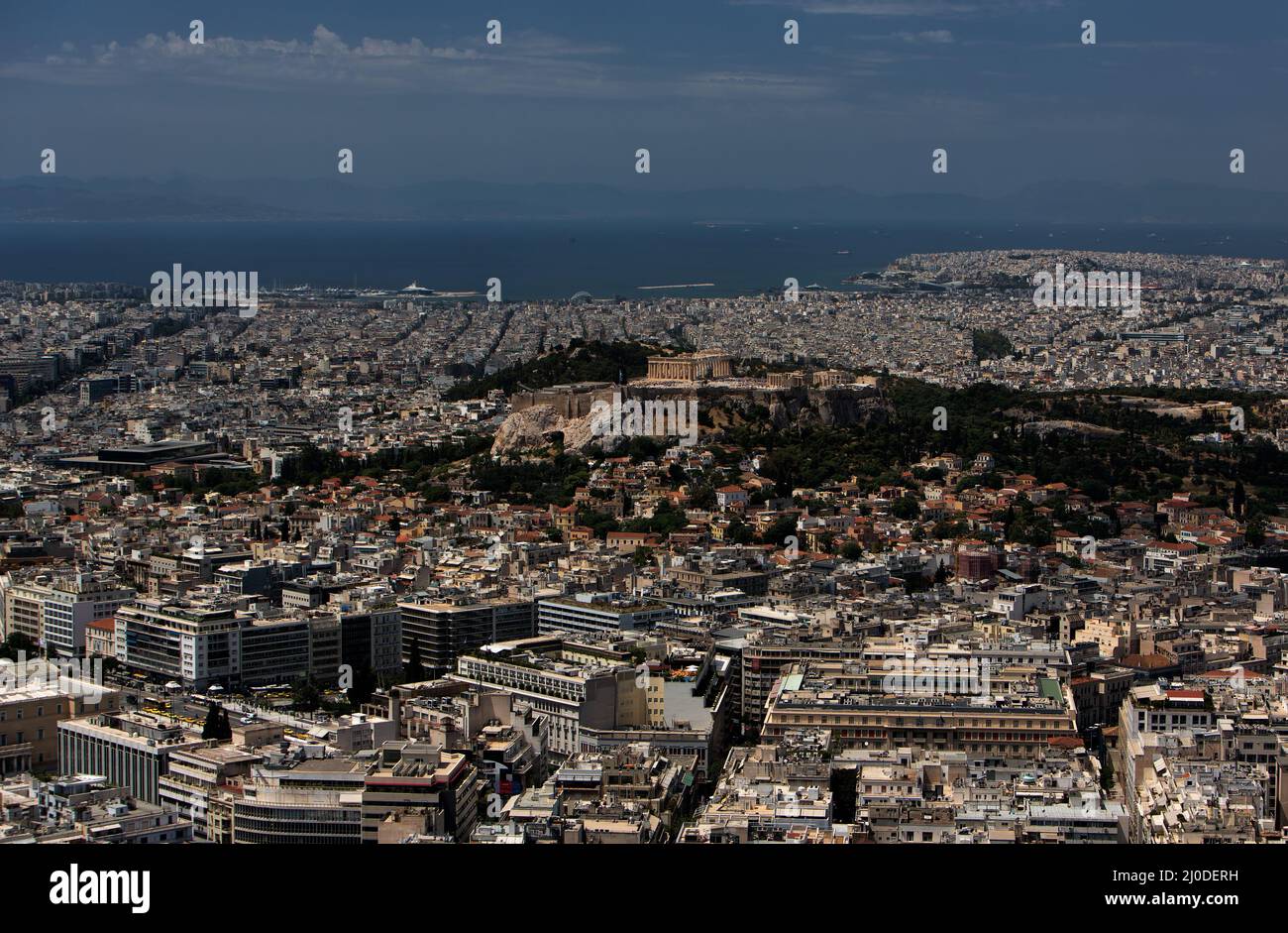 Urban acropolis parthenon -Fotos und -Bildmaterial in hoher Auflösung ...