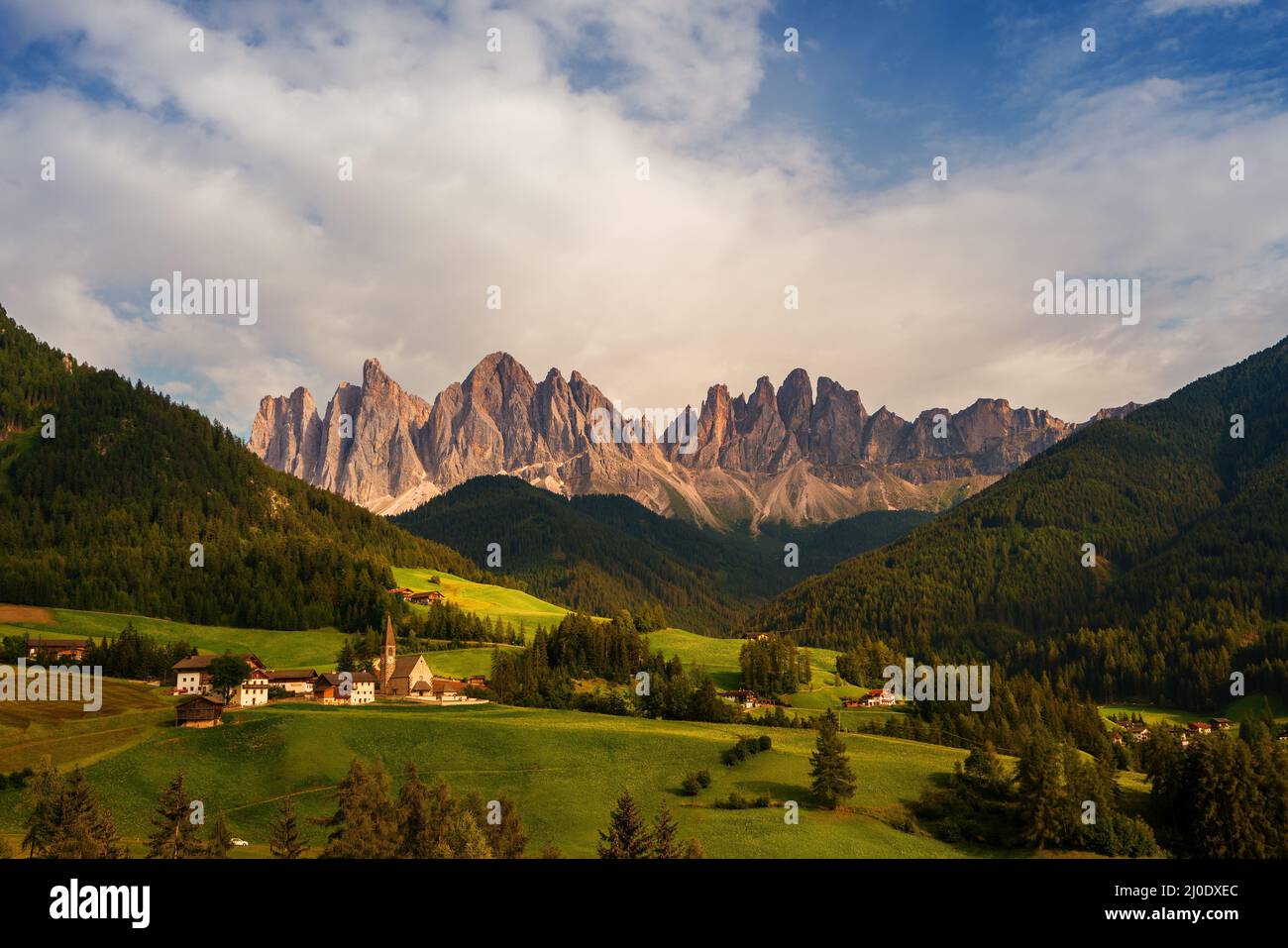 Kirche st magdalena -Fotos und -Bildmaterial in hoher Auflösung – Alamy