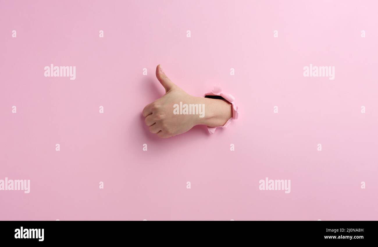 Thumb hole -Fotos und -Bildmaterial in hoher Auflösung – Alamy