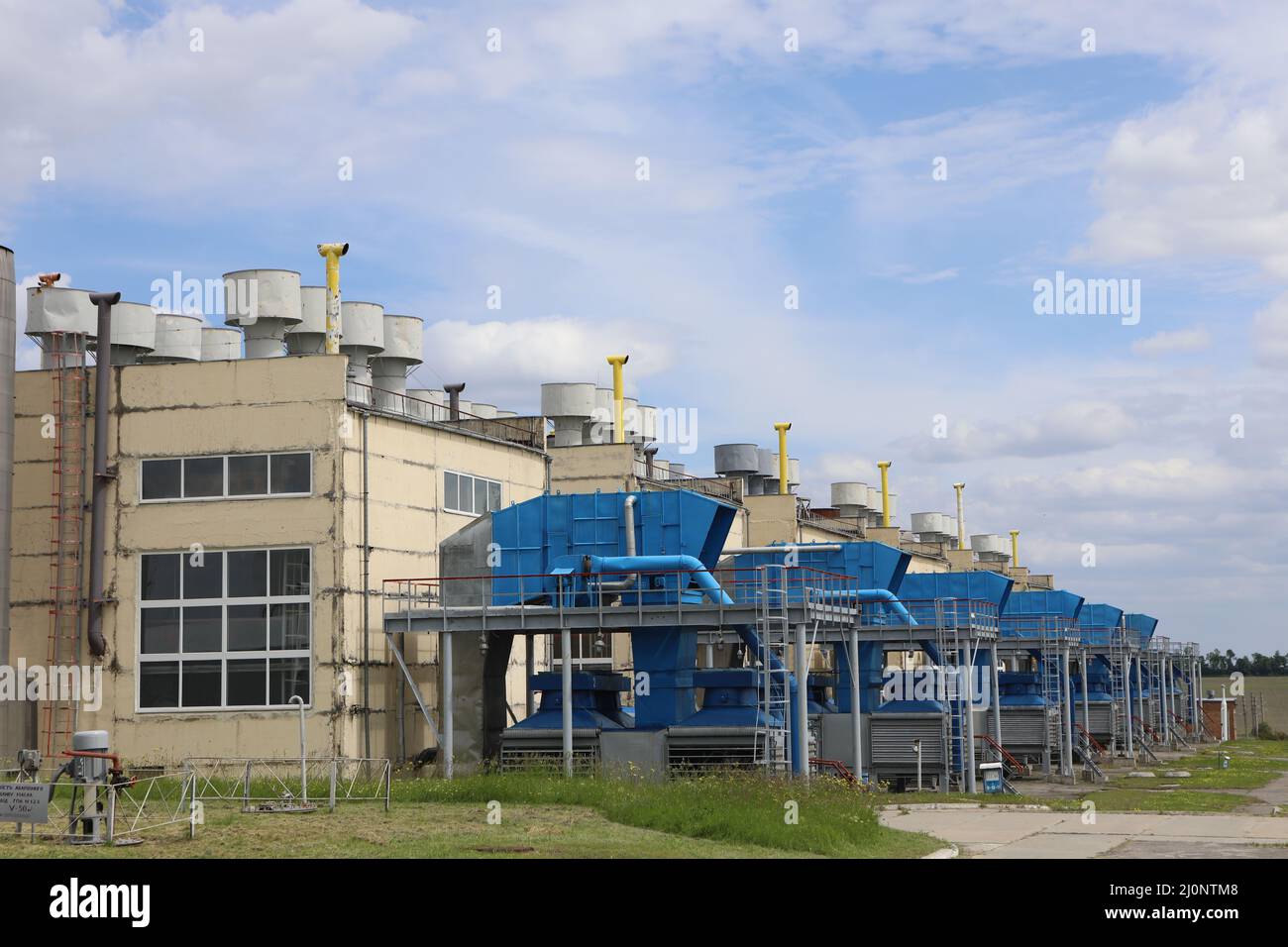 Gastransportsystem. Booster-Pumpstation für Gas. Tankstelle und ...