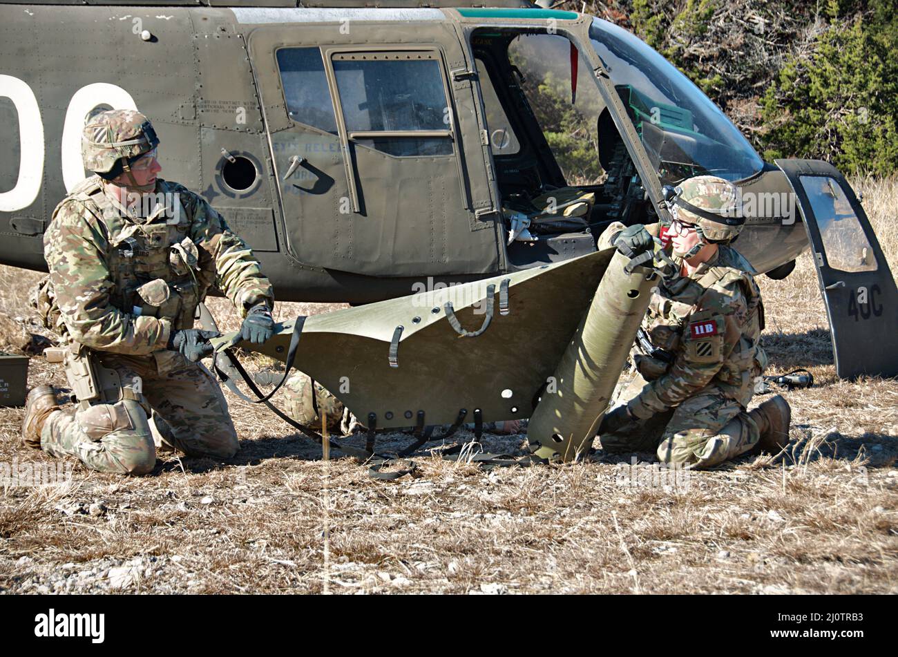 Personal Sgt. Heather Kicki und SPC. Chad Wilburg, 3. Infanterie ...