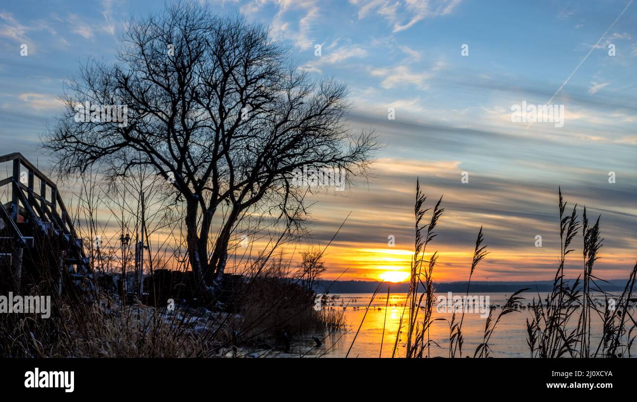 Sonnenuntergang steinhuder meer -Fotos und -Bildmaterial in hoher ...