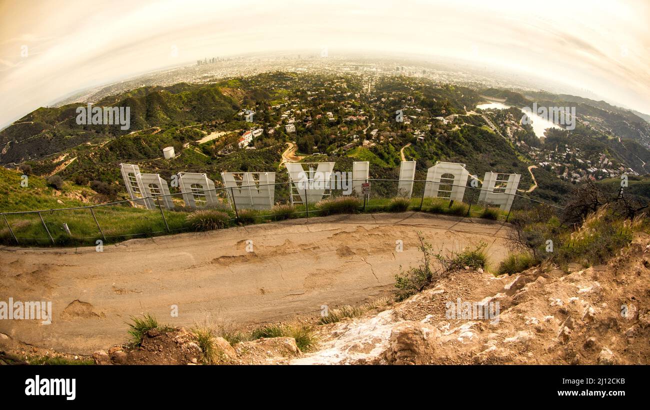 Behind hollywood sign Stockfotos und -bilder Kaufen - Alamy