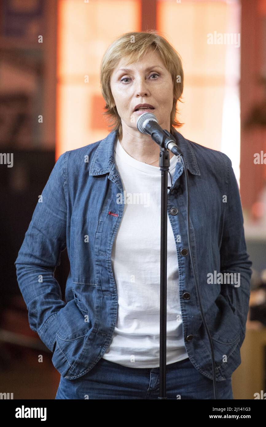 Die russische Journalistin Zhanna Agalakova spricht am 22. März 2022 ...