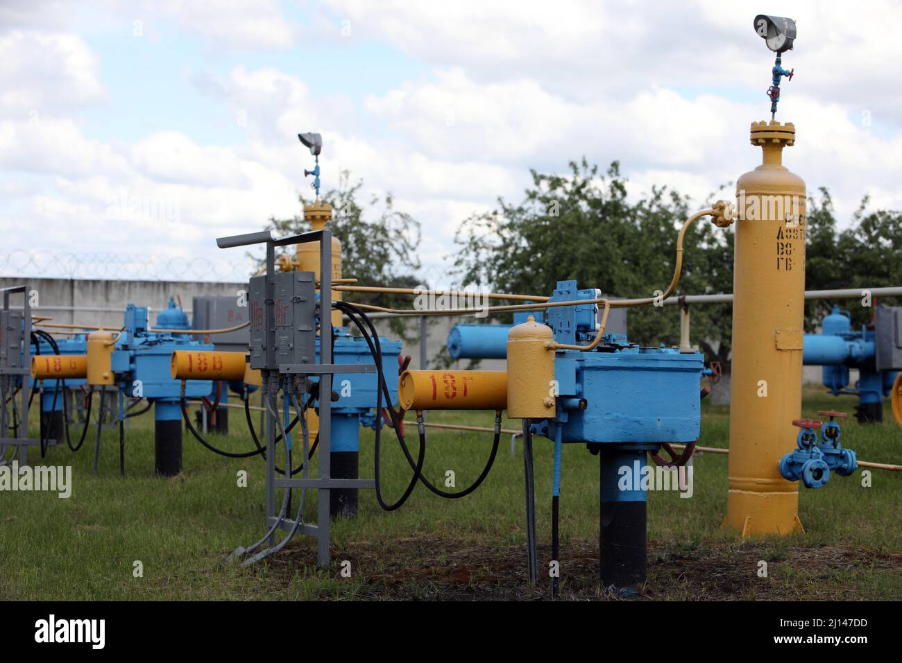 Gastransportsystem. Booster-Pumpstation für Gas. Tankstelle und ...