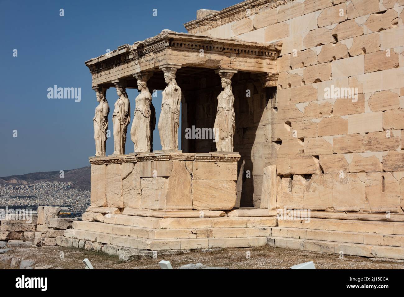 Greek temple restoration -Fotos und -Bildmaterial in hoher Auflösung ...