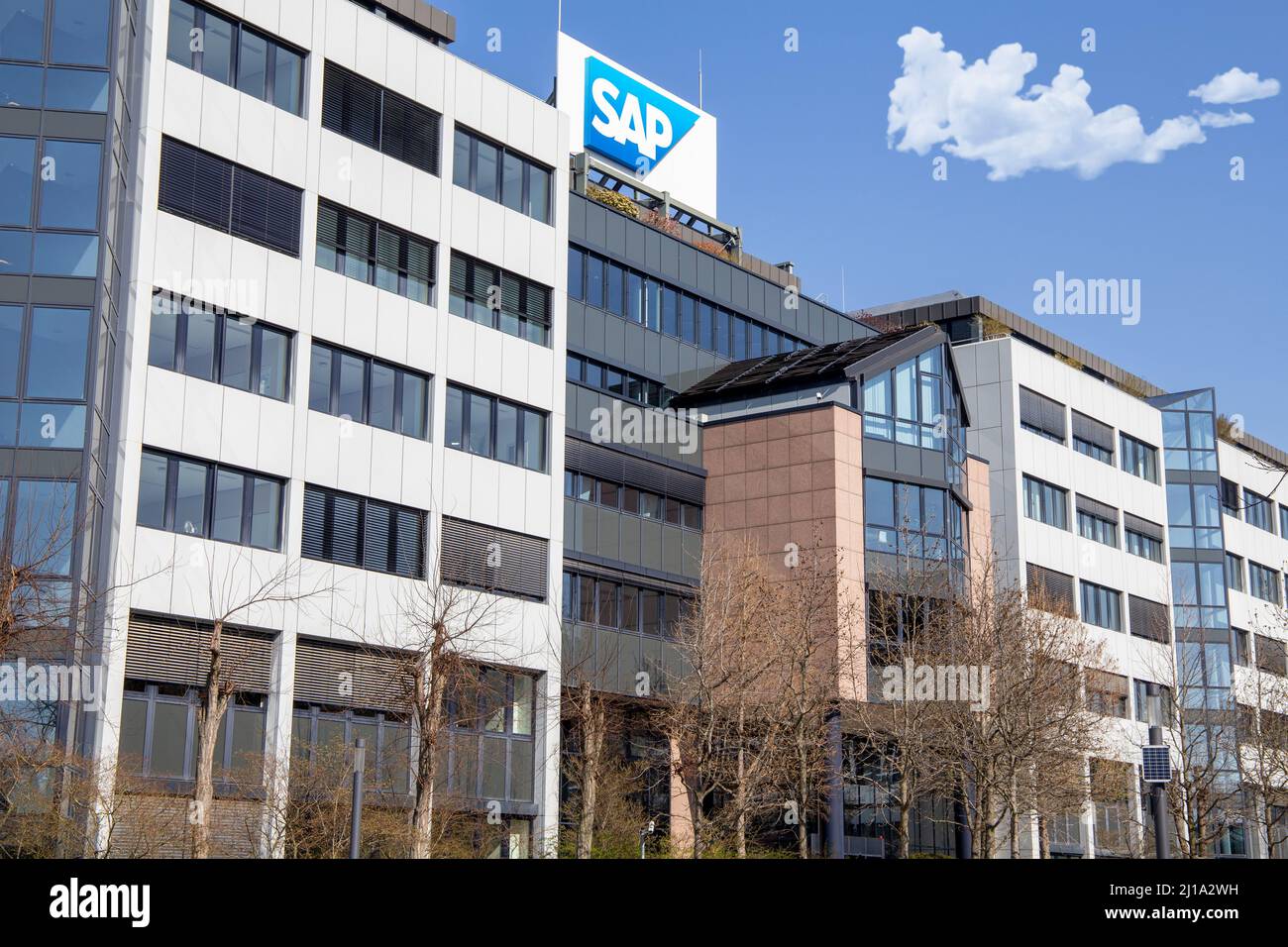 Sap headquarters walldorf germany building -Fotos und -Bildmaterial in ...
