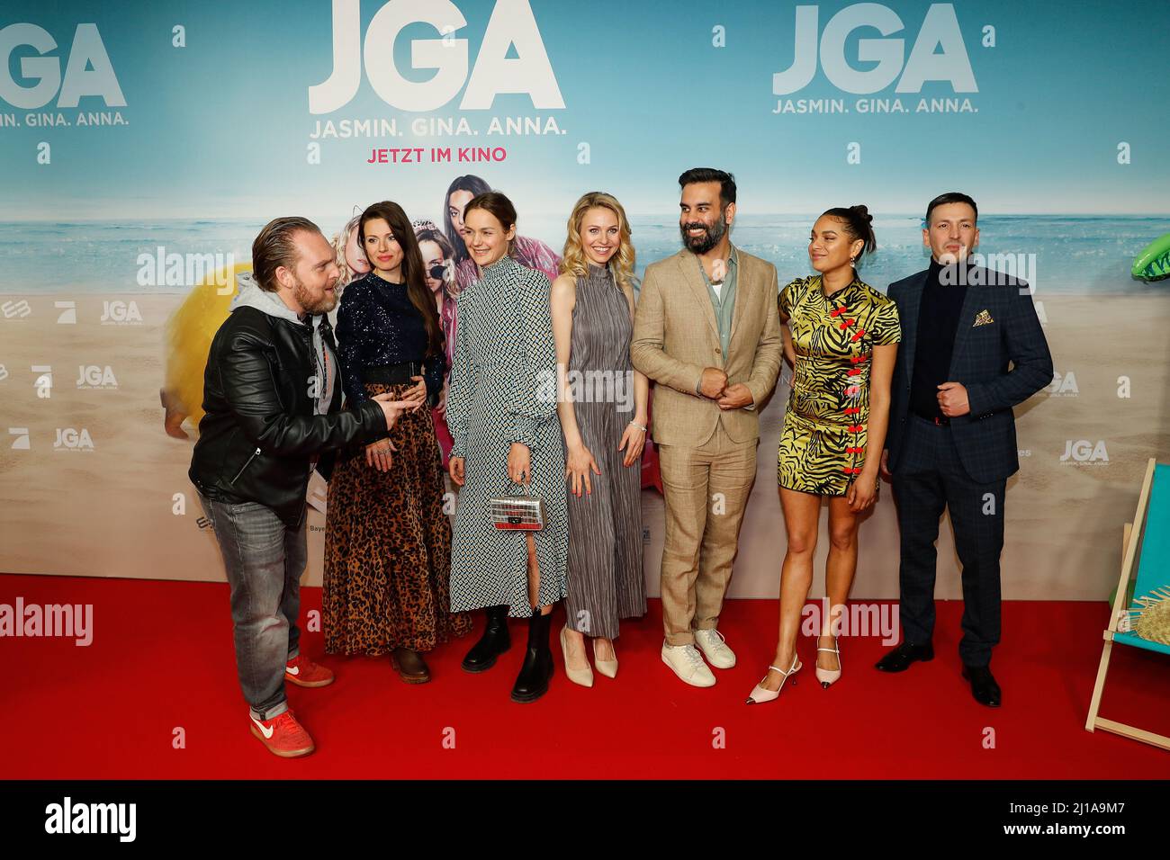 Julia hartmann where -Fotos und -Bildmaterial in hoher Auflösung ...