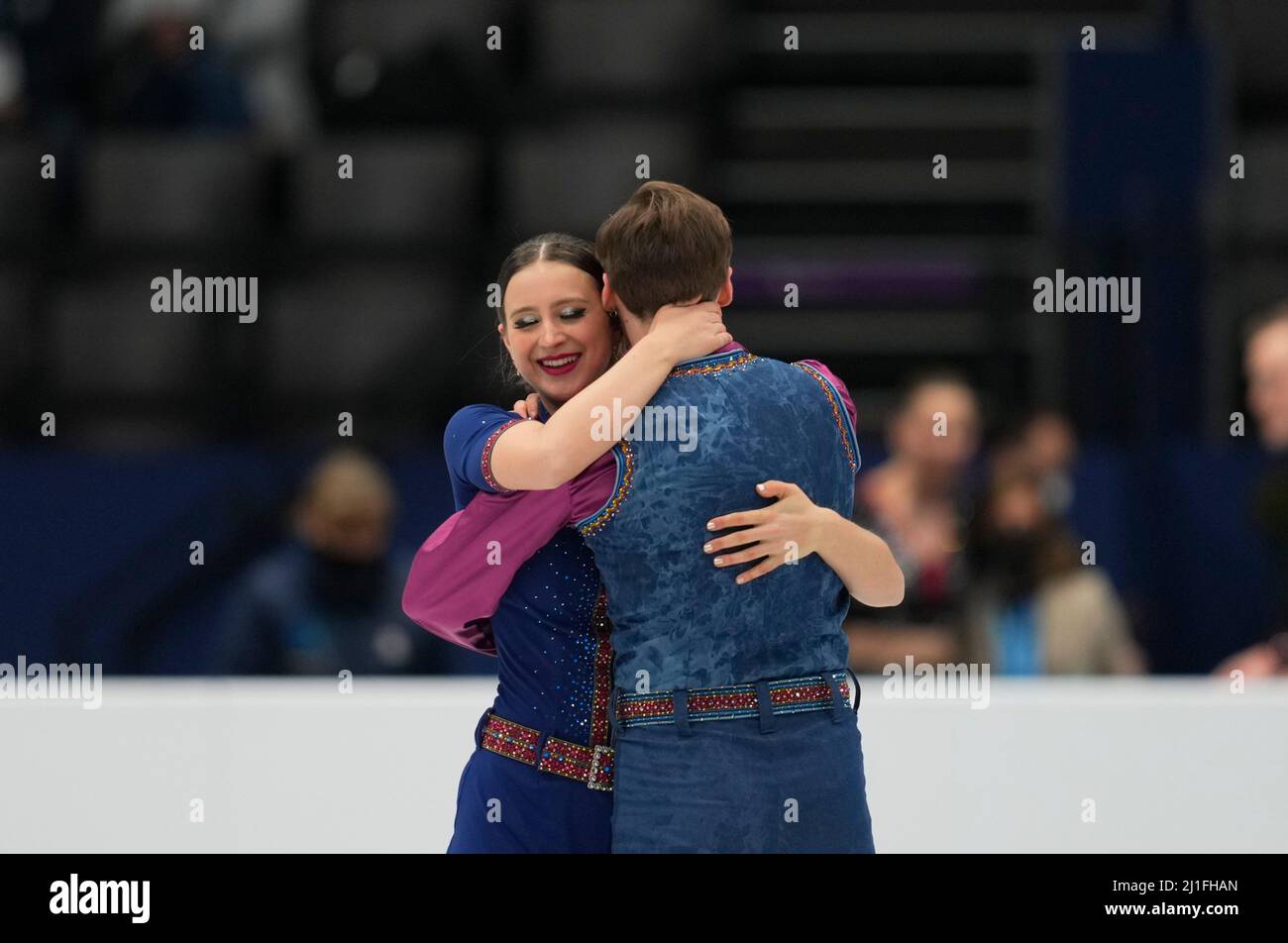 25. März 2022: Aurelija Ipolito und Luke Russell aus Lat während des ...
