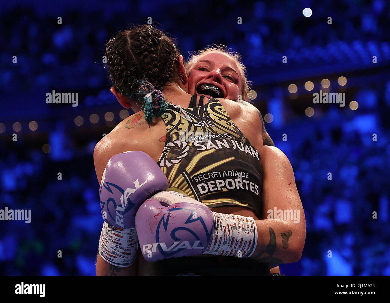 Ebanie bridges cecilia roman -Fotos und -Bildmaterial in hoher ...