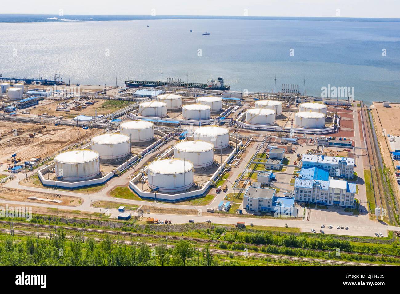 Kommerzielles tanklager -Fotos und -Bildmaterial in hoher Auflösung – Alamy