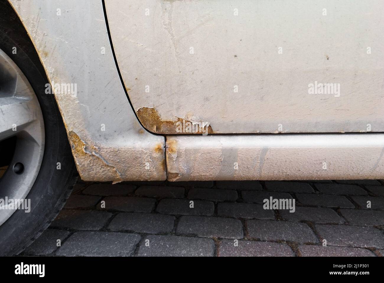 Rostige autoschwelle -Fotos und -Bildmaterial in hoher Auflösung – Alamy