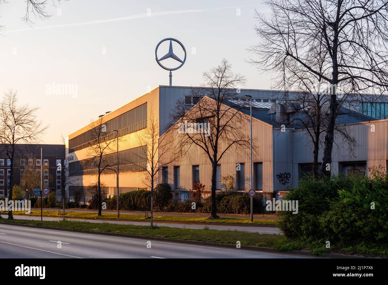 Daimler benz star -Fotos und -Bildmaterial in hoher Auflösung - Seite 3 ...