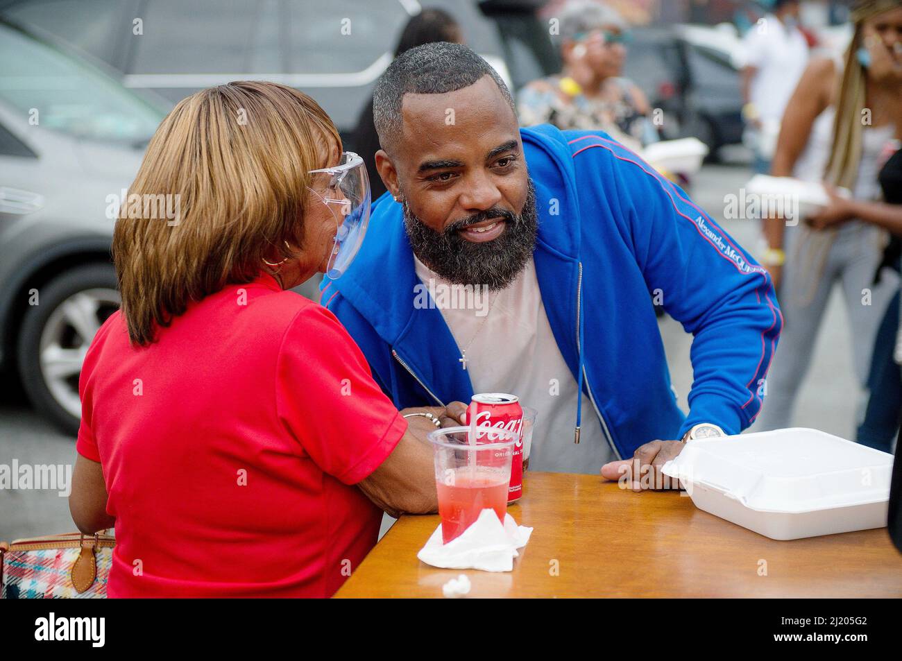 KANDI & DIE GANG, (aka KANDI UND DIE GANG), von links: Tante Nora ...