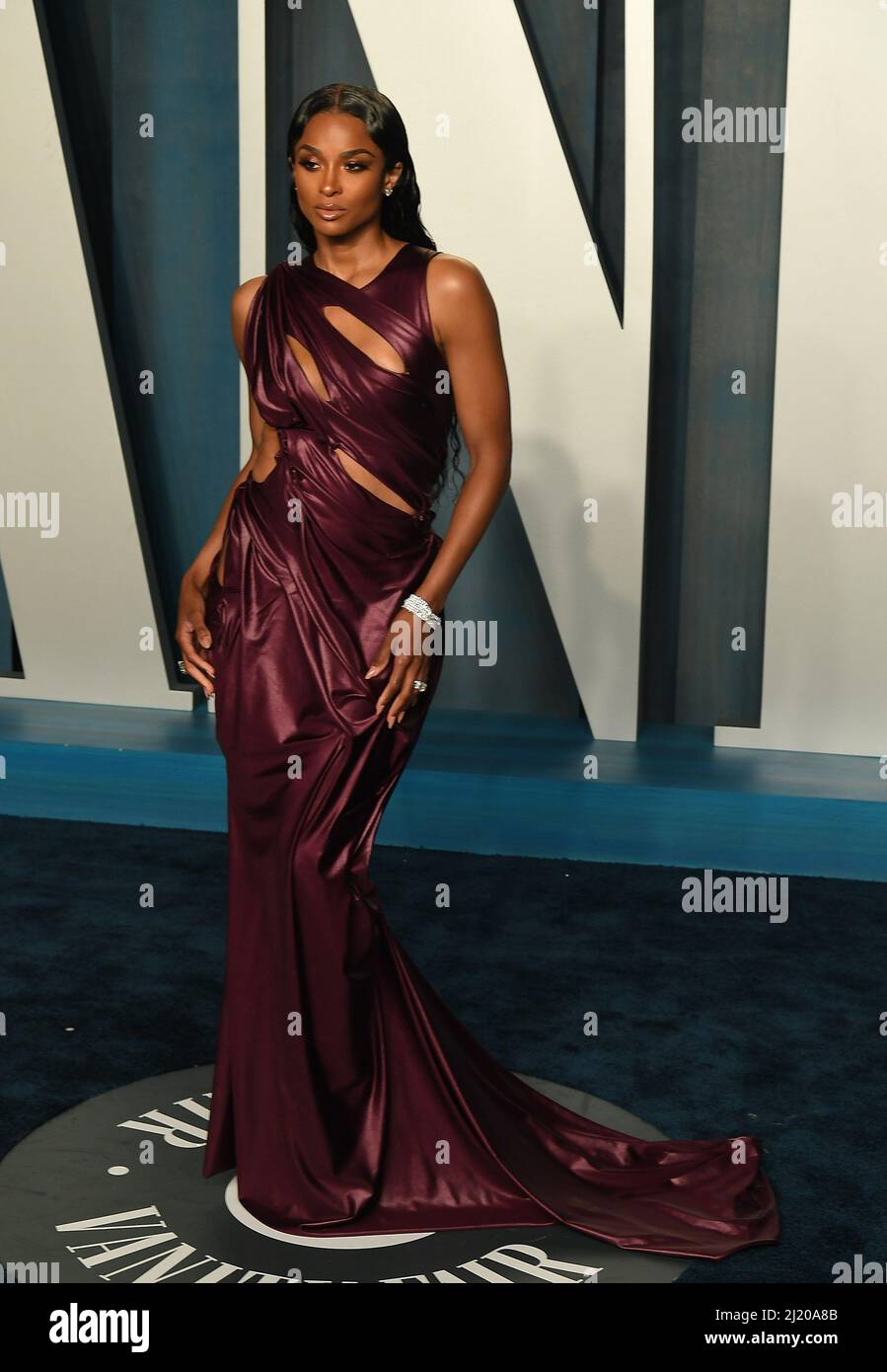 Ciara nimmt an der Vanity Fair Oscar Party 2022 im Wallis Annenberg ...