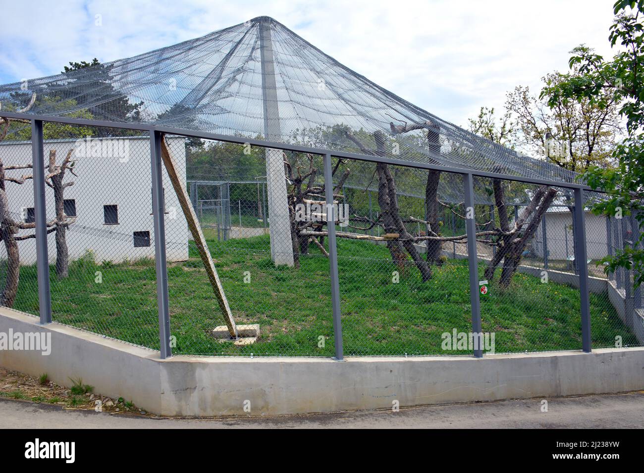 Pecs zoo -Fotos und -Bildmaterial in hoher Auflösung – Alamy
