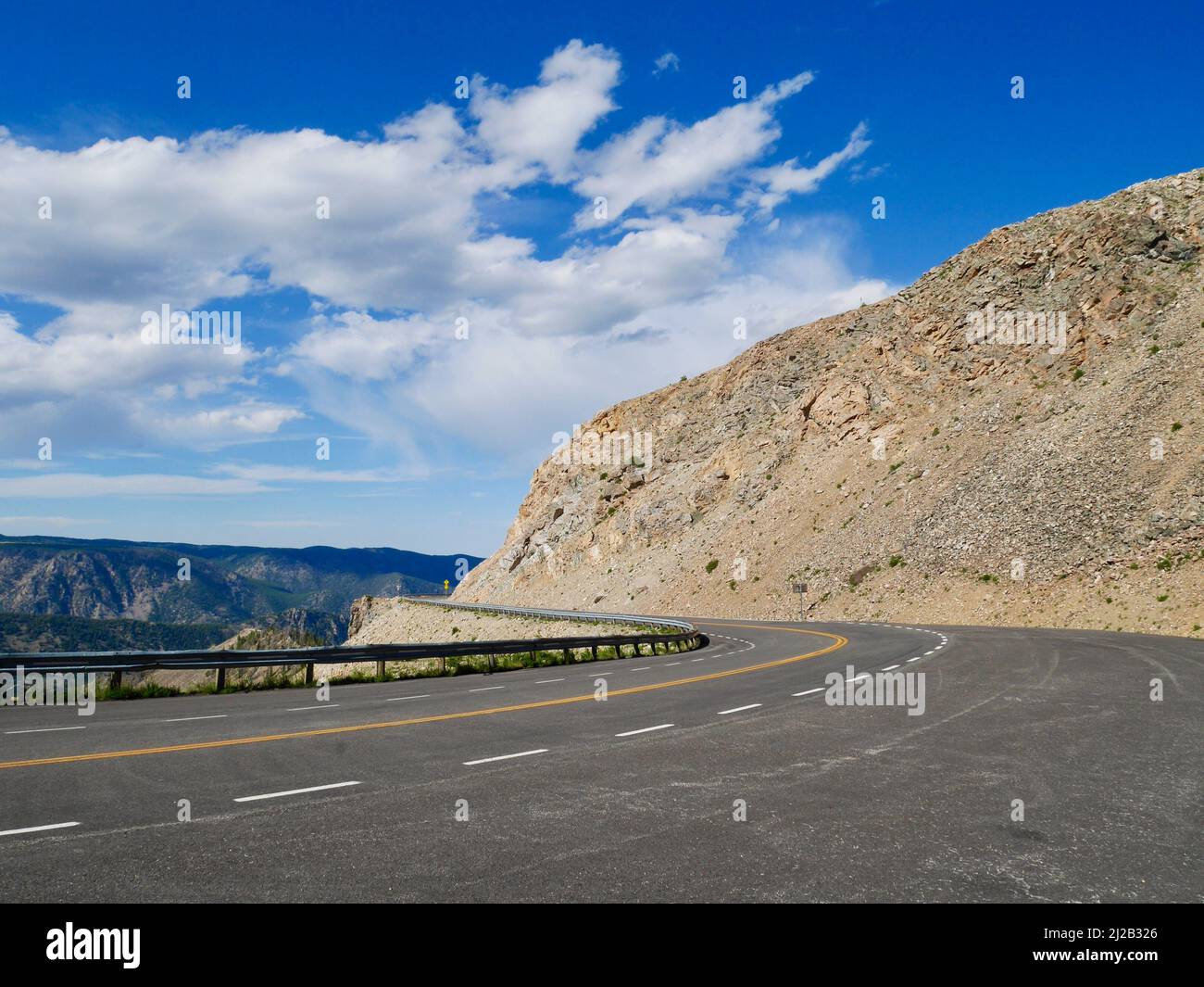 Beartooth pass scenic byway -Fotos und -Bildmaterial in hoher Auflösung ...